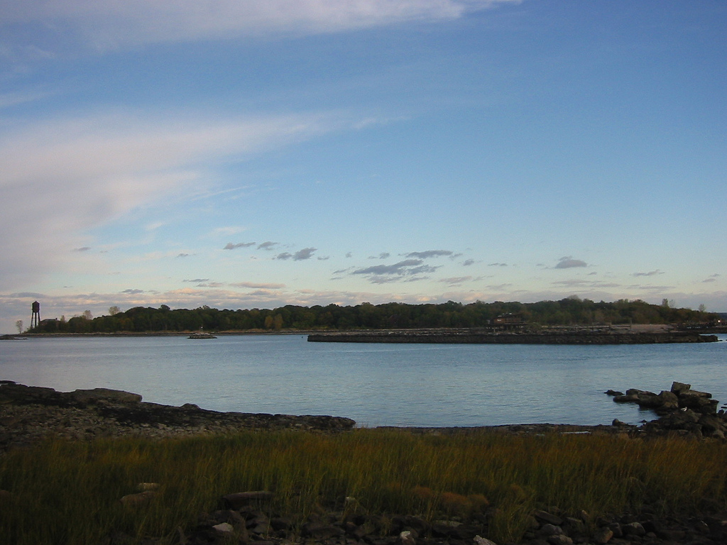 Glen Island: Gorgeous Views, Castles, Playgrounds and Beach Family Fun ...
