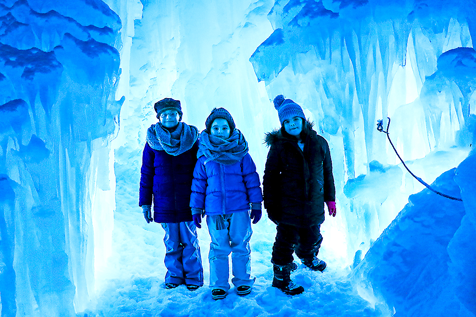 Ice Castles NH: A Gorgeous Winter Playground Entirely Made of Ice ...