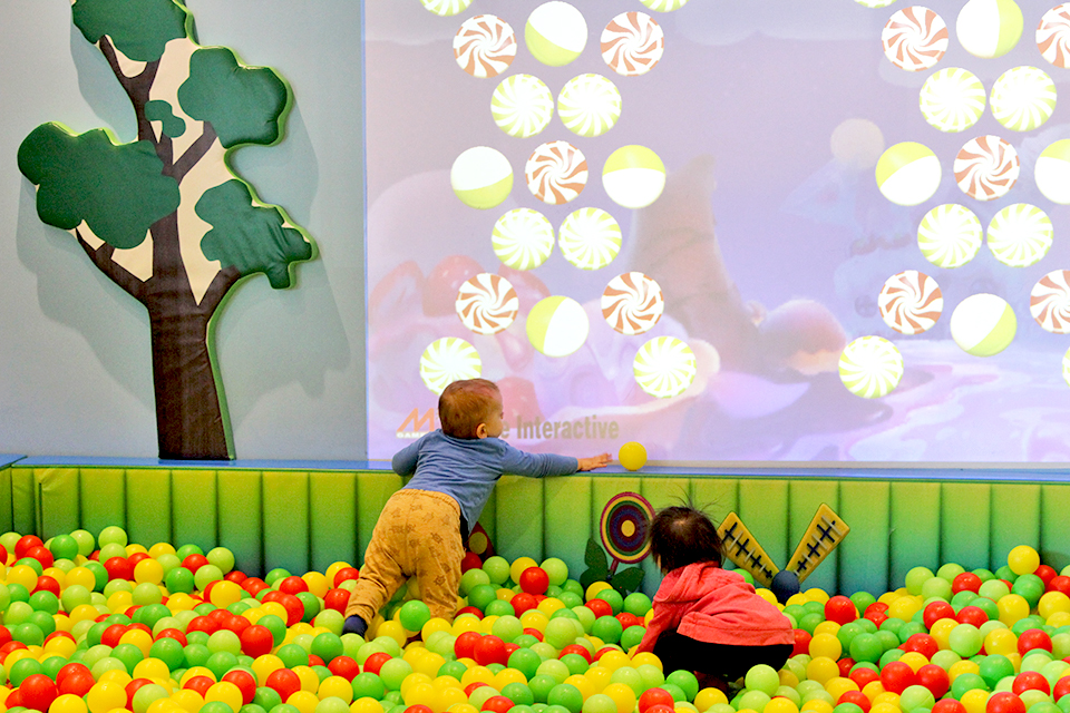 Flushing's Peek-a-BooO Play Area Brings Super-Sized Kid Fun ...