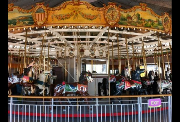 Photos of NYC's New Carousel: The B&B Carousell in Coney Island | Mommy ...