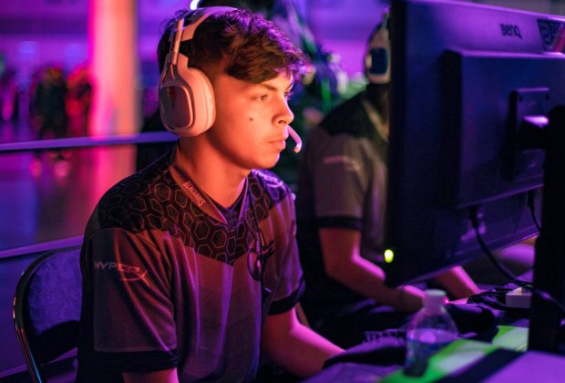 Your Kid Can Play Halo IRL at This Interactive Xbox Experience | Mommy ...