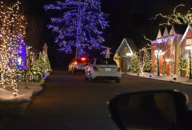 Holiday Road Christmas Lights Drive-thru: Christmas Cheer without ...